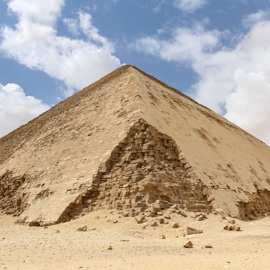 Unraveling the Enigma: The Bent Pyramid of Egypt - Ancient Navigator ...
